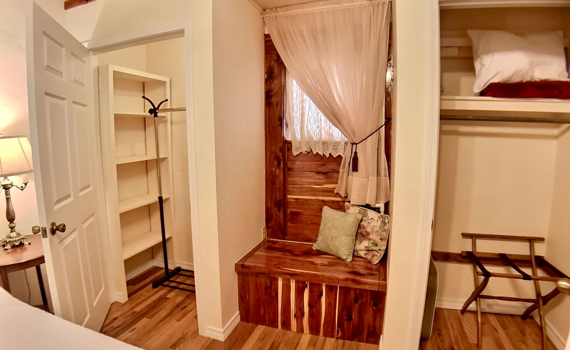 Innkeeper Suite | The Brownstone Inn