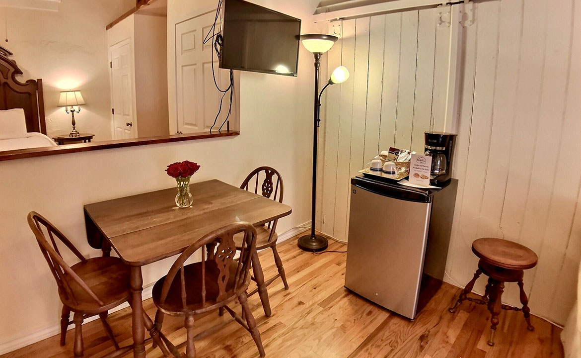 Innkeeper Suite | The Brownstone Inn